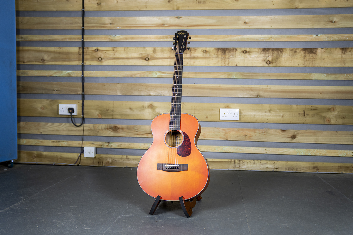 Review - Aria 151 Lil' Aria Acoustic Guitar | Music Instrument News